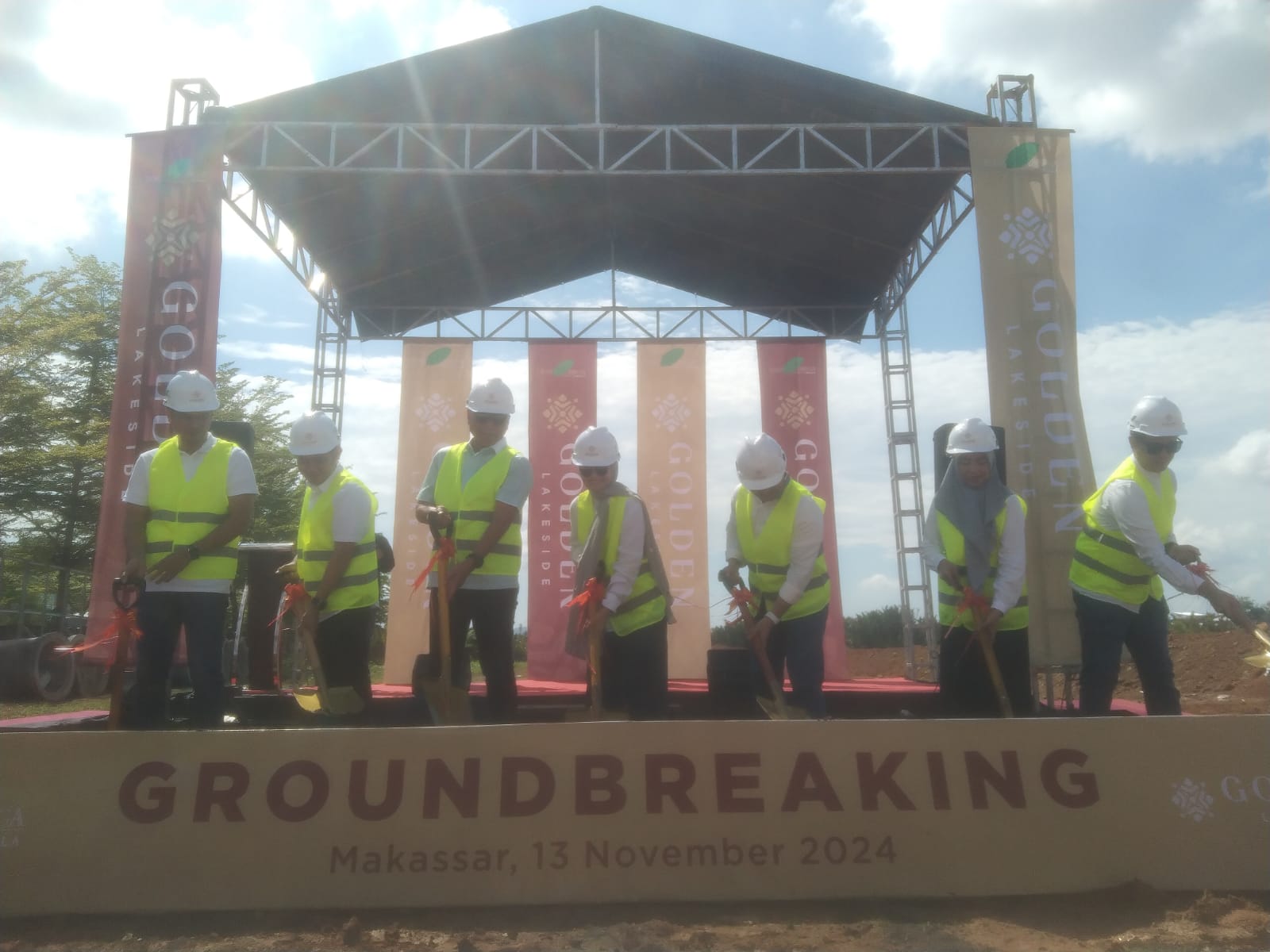 Groundbreaking Cluster Terbaru Golden Lakeside di Bukit Baruga - koma.co.id